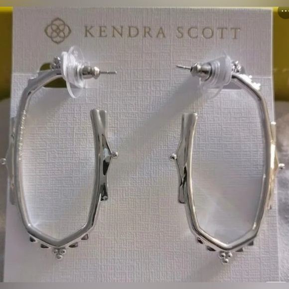 Kendra Scott | Jewelry | Bnib Kendra Scott Baroque Ella Hoop Earrings ...